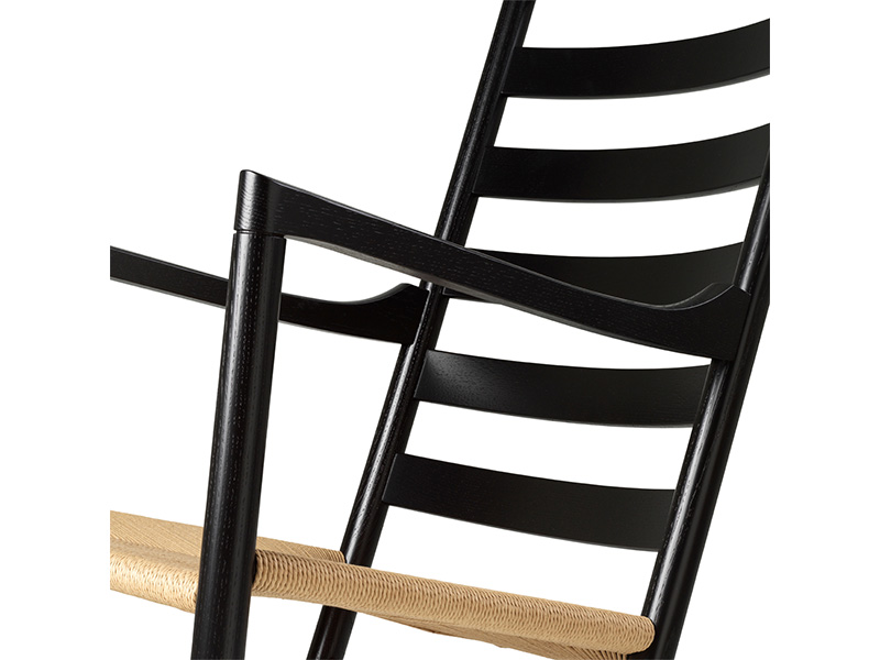 CH45 gyngestol i sort eg og natur flet fra Carl Hansen & Søn